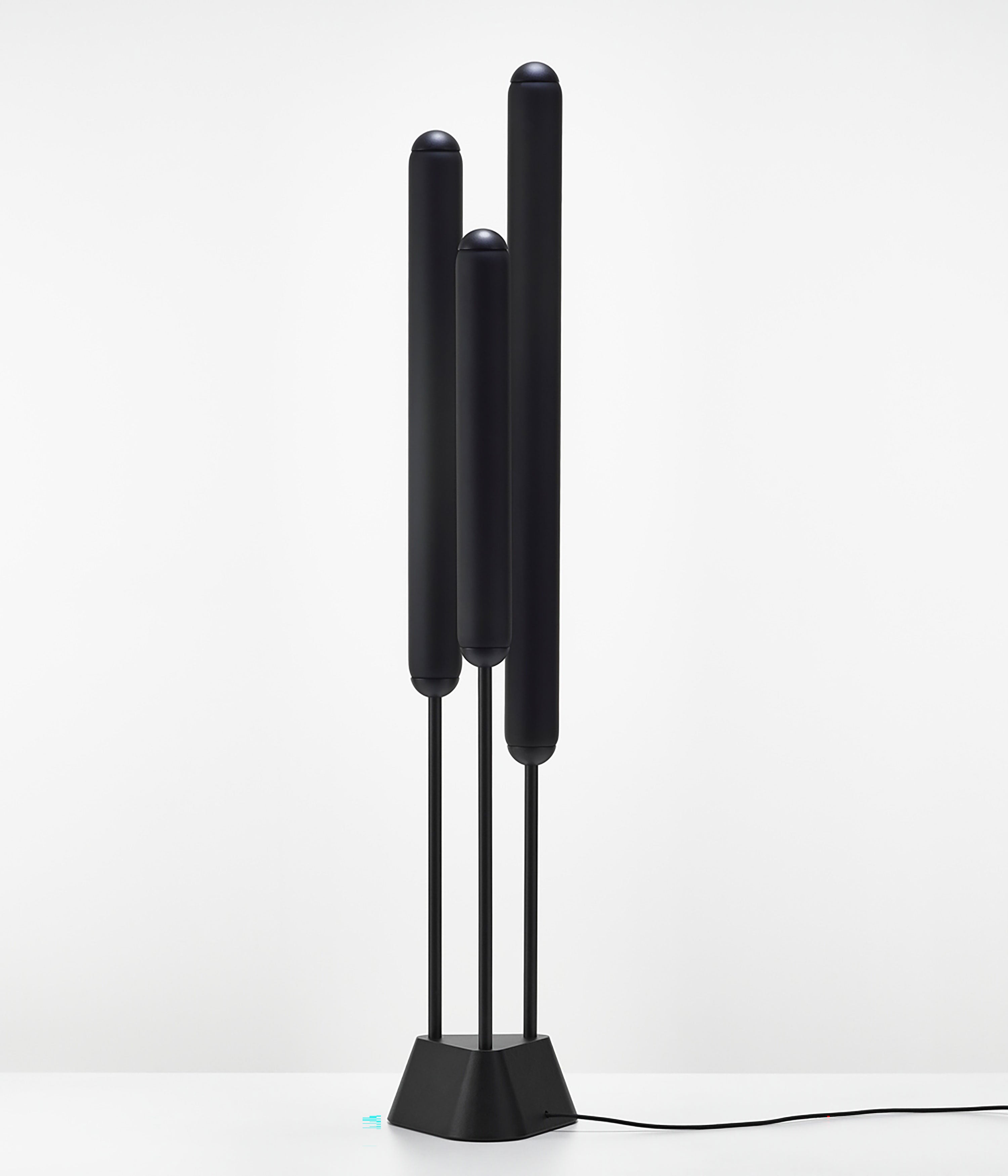 BROKIS Puro Floor Stehleuchte LED schwarz 155 cm | modernes Design